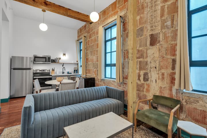 French Quarter, Walk To Bourbon & Canal, Pool - New Orleans, LA