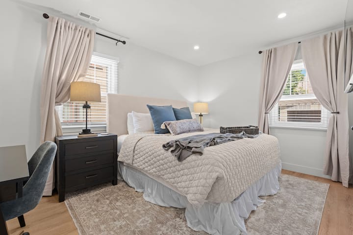 High End Sugarhouse Getaway W/ Large Kitchen - Salt Lake City, UT