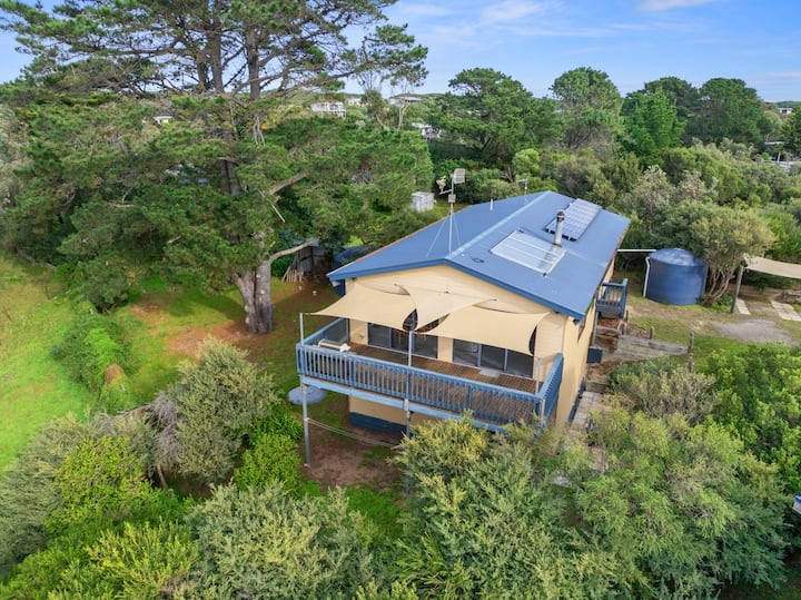 Coastal Home With Tree Top Views - Inverloch