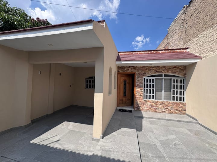 Casa Amplia En El Corazón De Tlaquepaque - Tlaquepaque