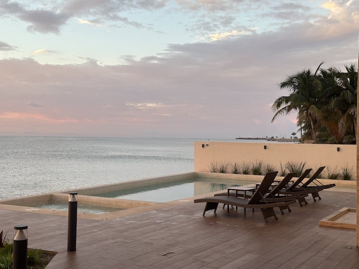 Departamento Frente Al Mar · Acceso Playa Privado - Puerto Morelos