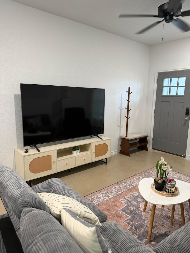 Secure 3br Flat | Quiet St | Near Bsw & Shopping - Temple, TX