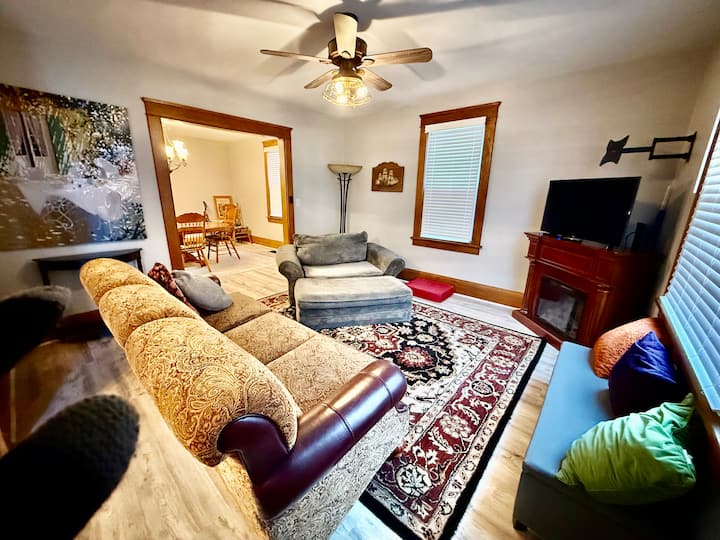 Cozy Home With Beautiful Wood Trim 2 Beds/2 Baths - 里斯本