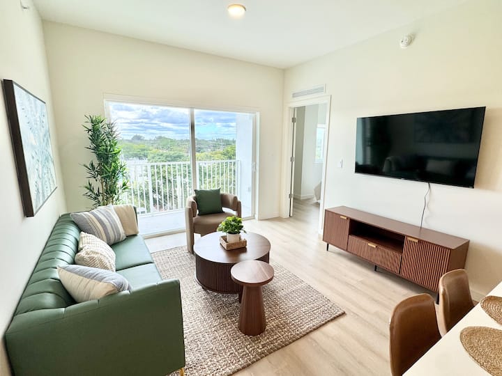 Luxury & Modern 3bed/2bath Close To Beach - Gym - Atlantis, FL