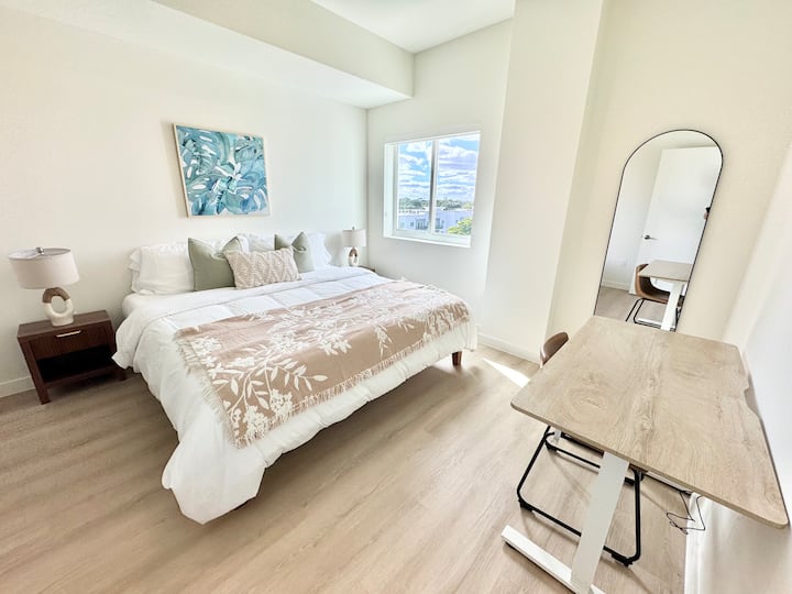 Luxury & Modern 3bed/2bath Close To Beach - Gym - Palm Beach, FL