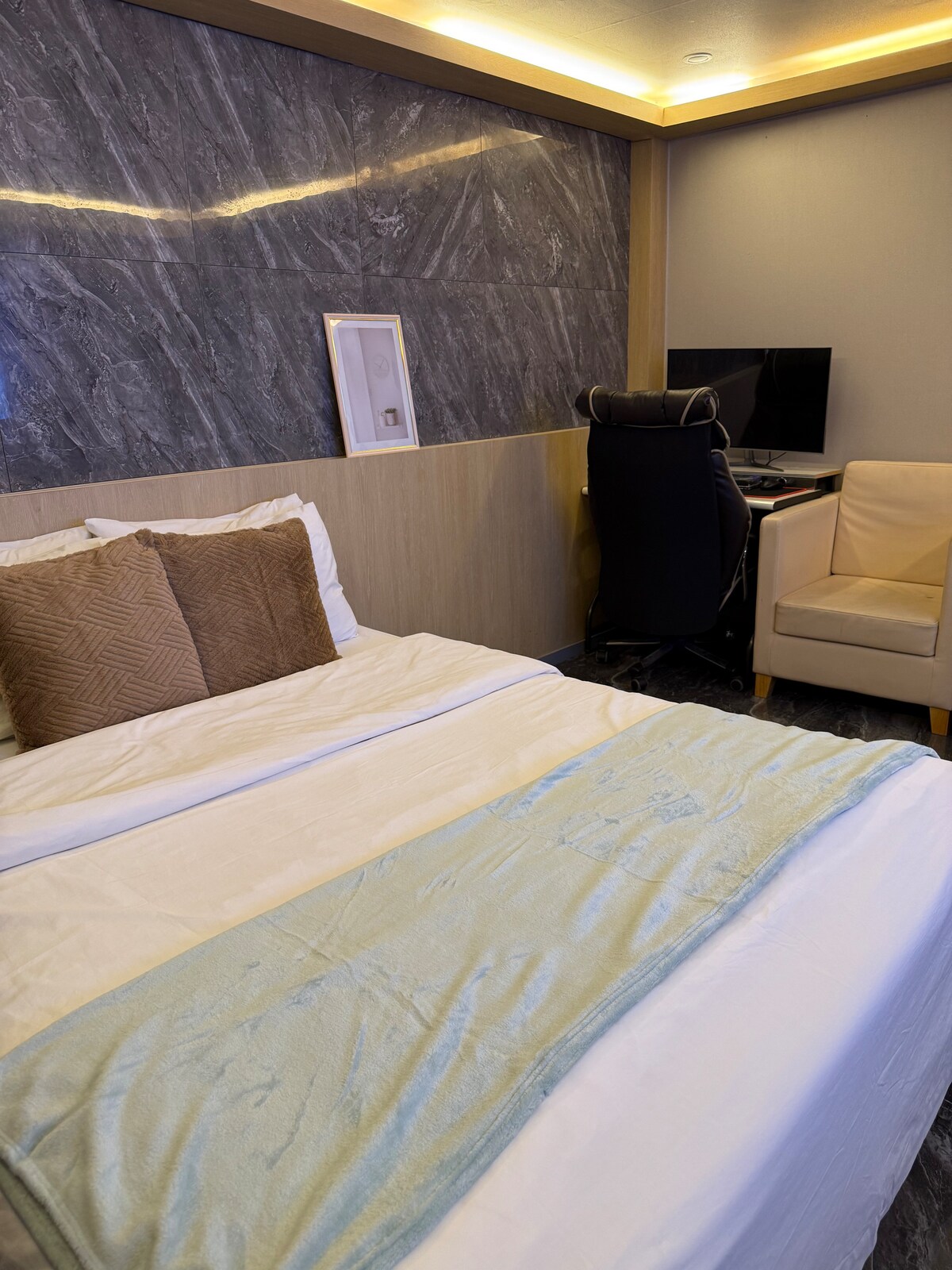 Modern Stay Steps from Bucheon Station - Hotels for Rent in Bucheon-si ...