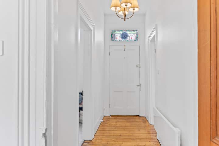 The Countess Chic Heritage Home - Launceston