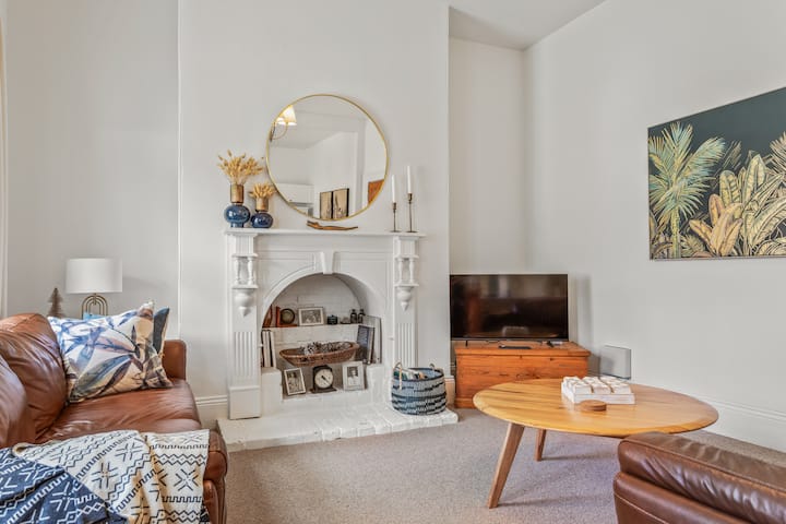 The Countess - Launceston