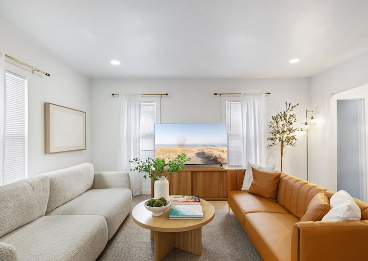 Coastal Comfort | Sauna, Hottub & Games Near Dunes - New Buffalo, MI