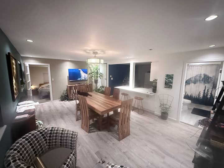 Sunrise Suite - Sooke