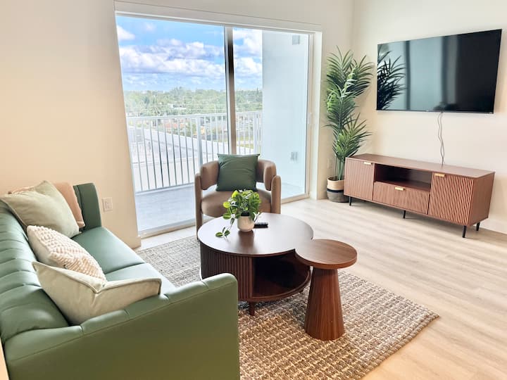 Luxury & Modern 3bed/2bath Close To Beach - Gym - Lake Worth, FL