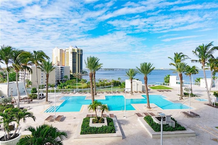 Vista Luxe•large Apartment•ocean View - Fort Myers, FL