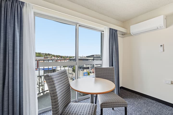 Private King Suite | Hobart Cbd - Tasmania