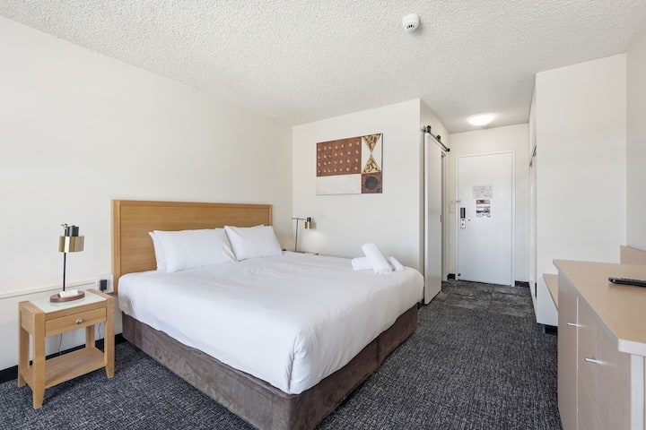 Private King Suite | Hobart Cbd - Hobart