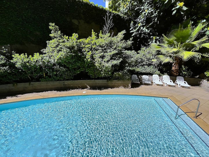 Depto. 2d2b Cerca De Metro Moneda Con Piscina - Chile