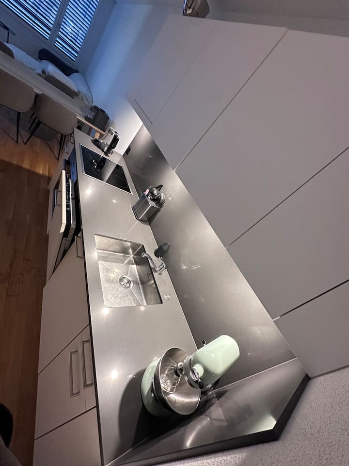 Moderne 2-z-w Im 6. St – Zentral & Gut Angebunden - Bâle