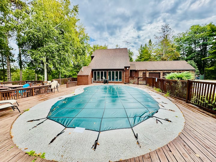Waterfront 6b4b | Pool, Arcade, Beach, Kayak, Etc. - Black Lake, Fairview