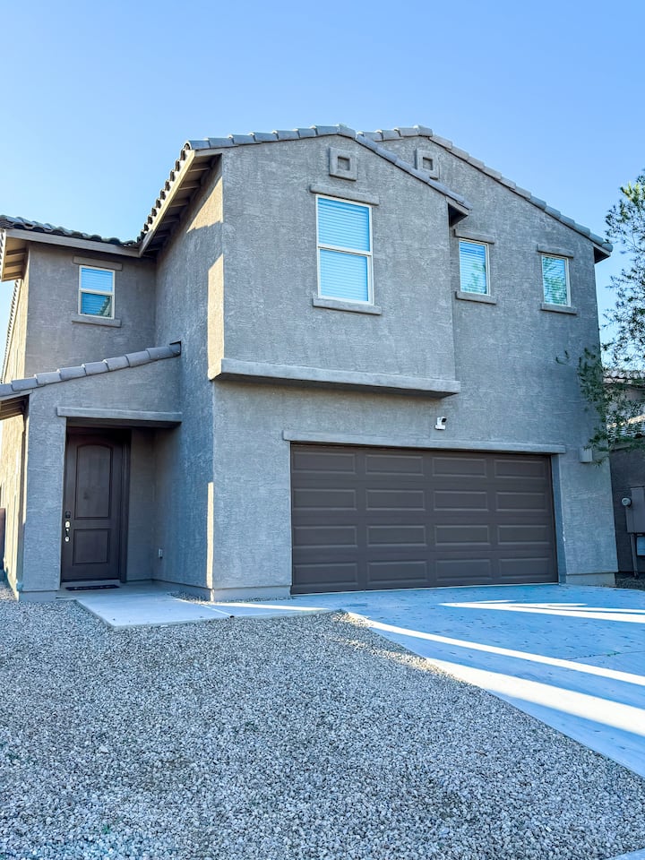 Casa Madera | Family-friendly Modern Western Home - Green Valley, AZ