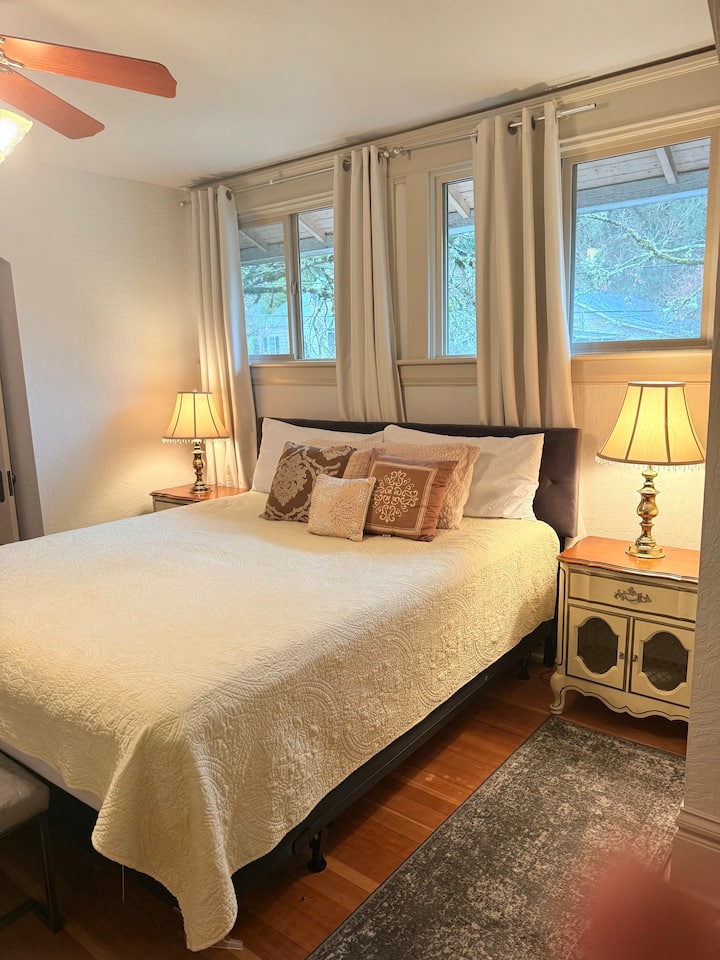 University House - Eugene, OR