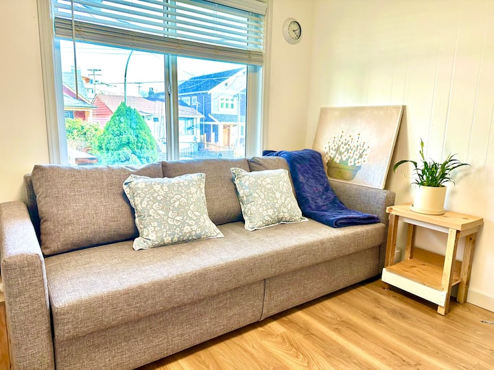 Private Entire Guest Suite, 1 Min To Transits - Vancouver