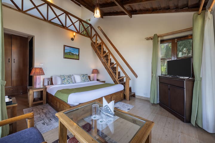 Duplex Family Room | Mountain View | Ranikhet - ラニケト