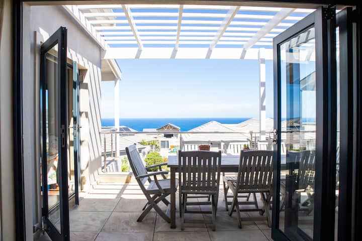 African Breeze On Pezula Golf Estate - Knysna