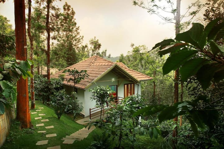 Premium Cottage With Pool Access And Awesome View - Kerala