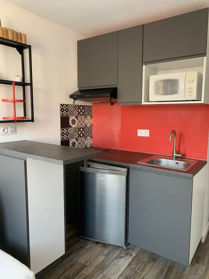 Studio Climatisé, Calme – Centre De Nîmes - Nîmes