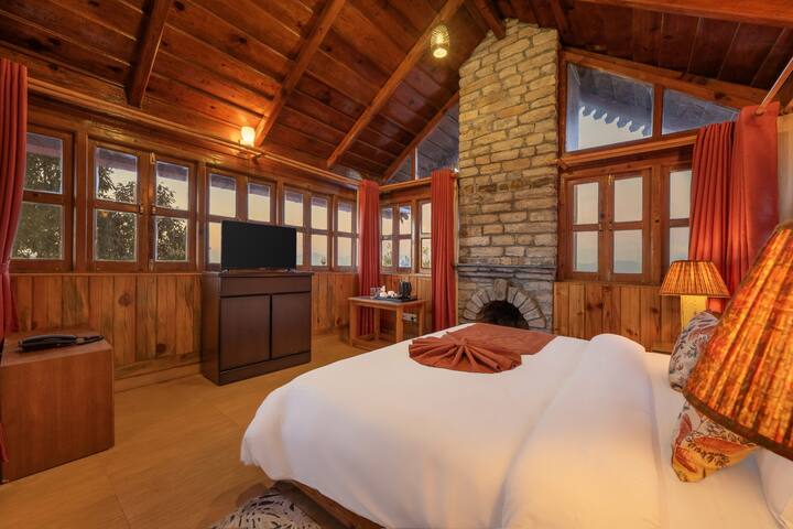 Attic Room | Private Terrace | Ranikhet's Mountain - ラニケト