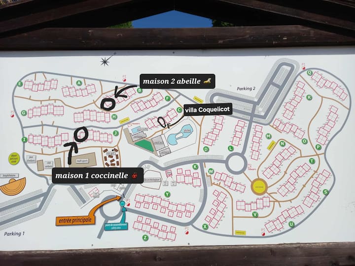 3 Maisons Dans La Même Résidence - Sommières