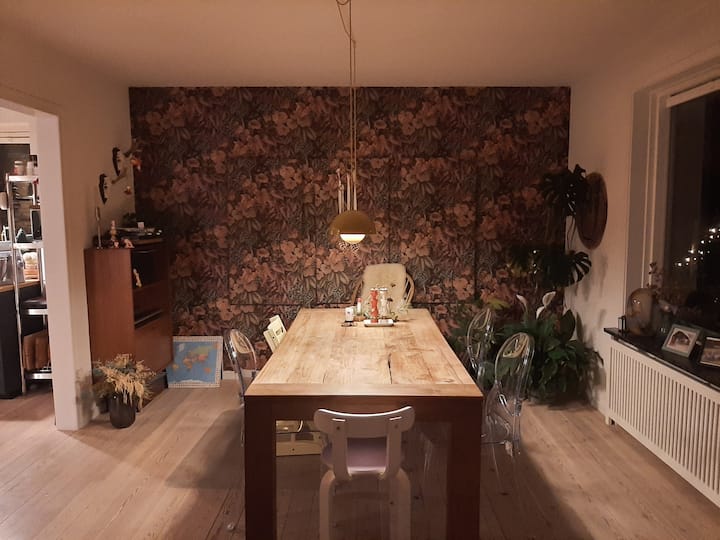 Hyggeligt, Børnevenligt Og Bynært Hus Med Have - Aarhus