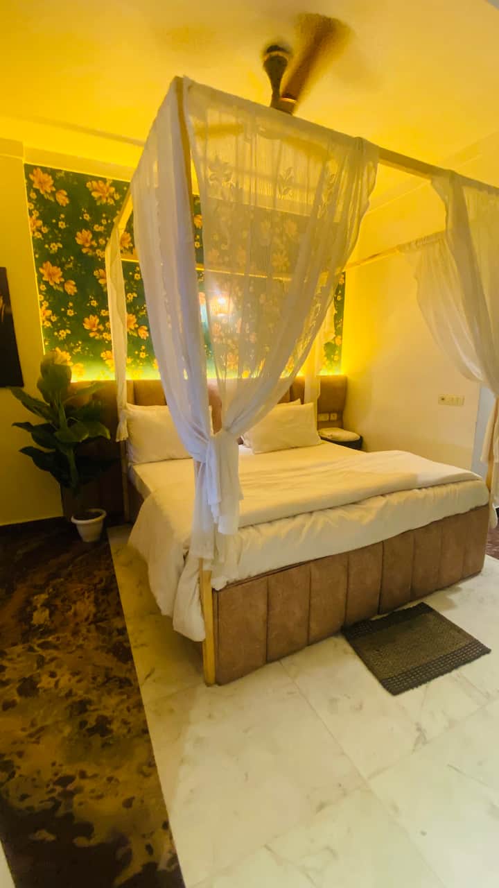 Theluxcabana Royal 2bhk - Ghaziabad