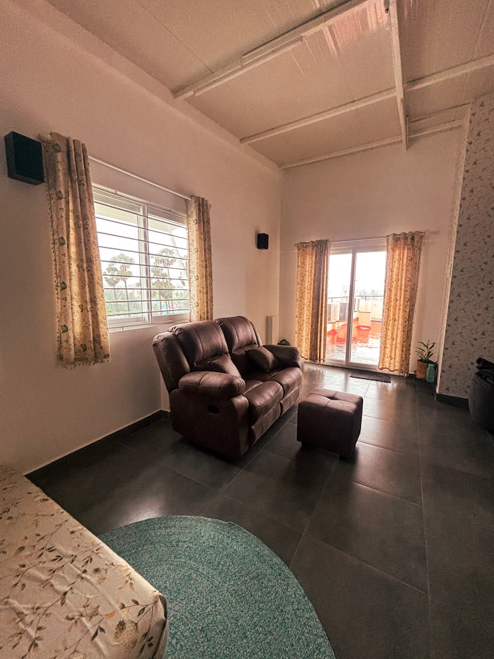 The Escape Pod -Your Perfect Work-from-home Haven - 첸나이