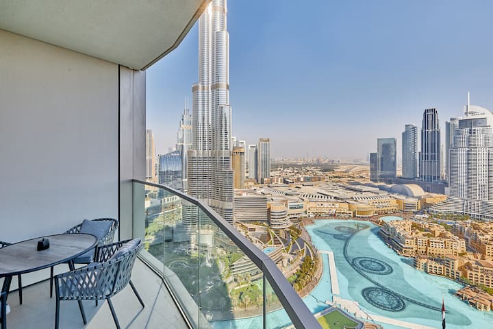 Burj Khalifa & Fountain View | Downtown Apartment - Dubai
