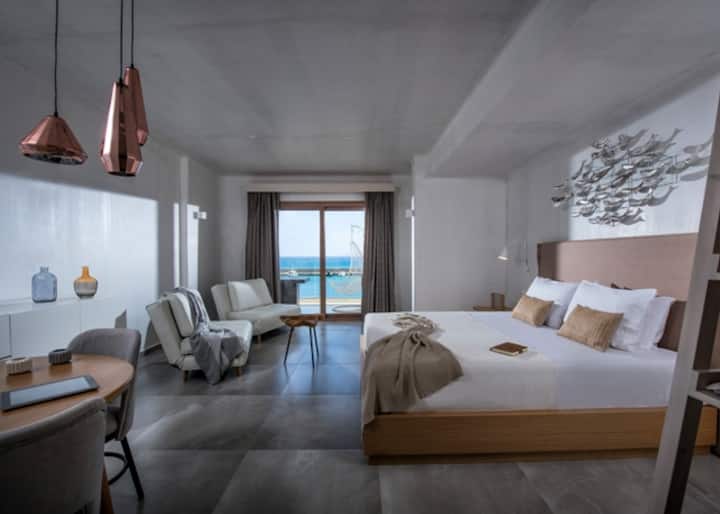 Cosmopolis Crete Suites - Luxury Bronze Apartment - Hersonissos