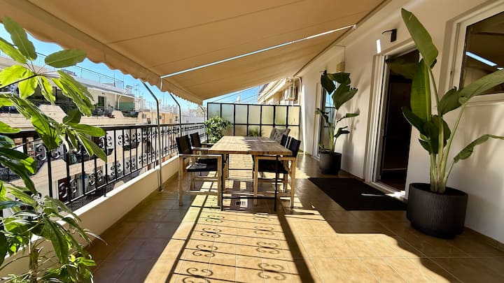Sky 5 Luxury Apartment - Kalamata