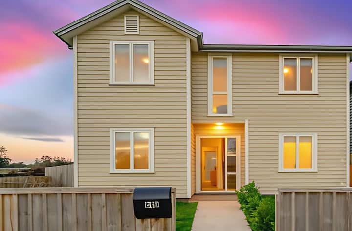5br 3 Baths Standalone Home Near Bruce Pulman Park - Auckland