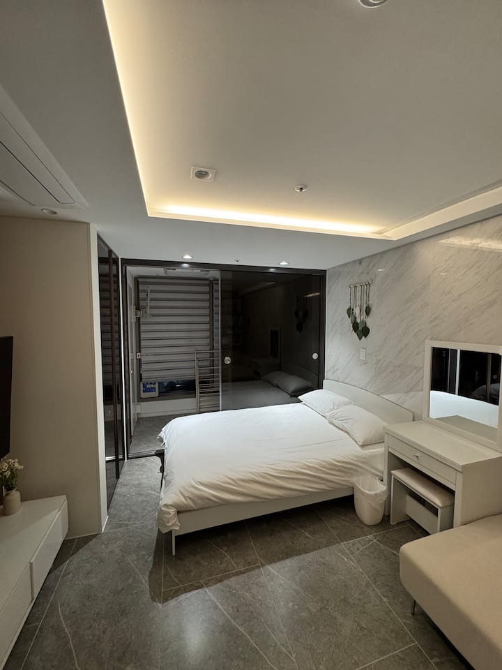 신축, 하이엔드 레지던스, 지하철 5분, 공항버스 3분 #4 - Seoul