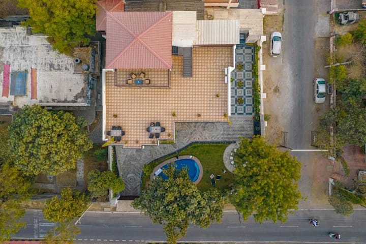Private 7bhk Lake View Luxury Villa, Udaipur - Udaipur