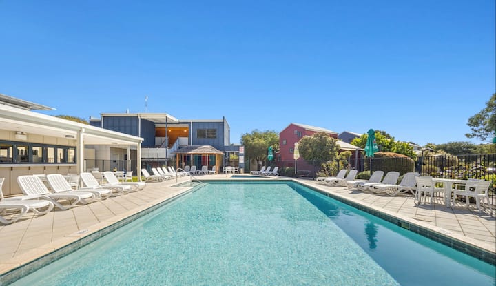 Beach Shack At The Footprints Complex - Preston Beach
