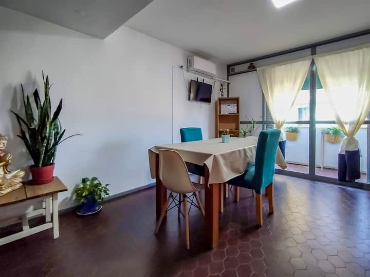 Duplex. Zona Hospitales. Sobre Avenida.macrocentro - Rosario