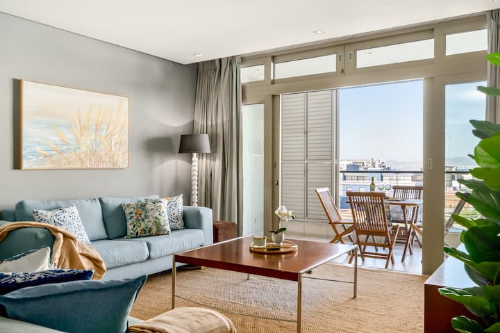 Modern Coastal Escape At Harbours Edge - Kapstadt