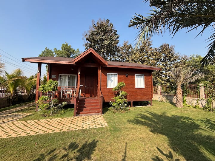 Beautiful One-bedroom Wooden House Made Of Pine - Madhya Pradesh
