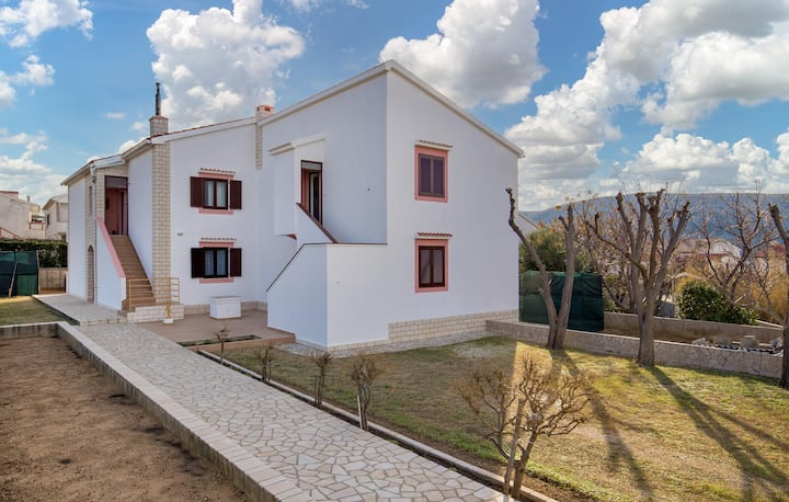 Gorgeous Apartment In Pag With Wifi - Pag