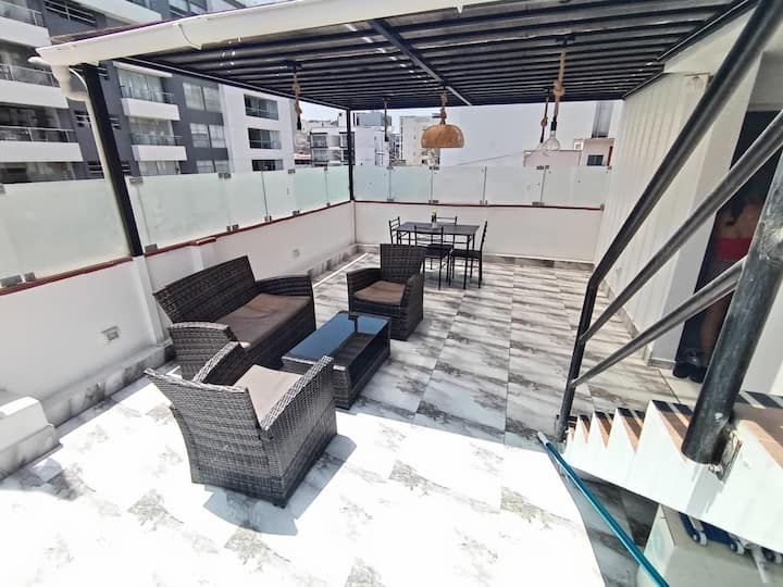 Amplían Casa Con Piscina En Miraflores - Peru
