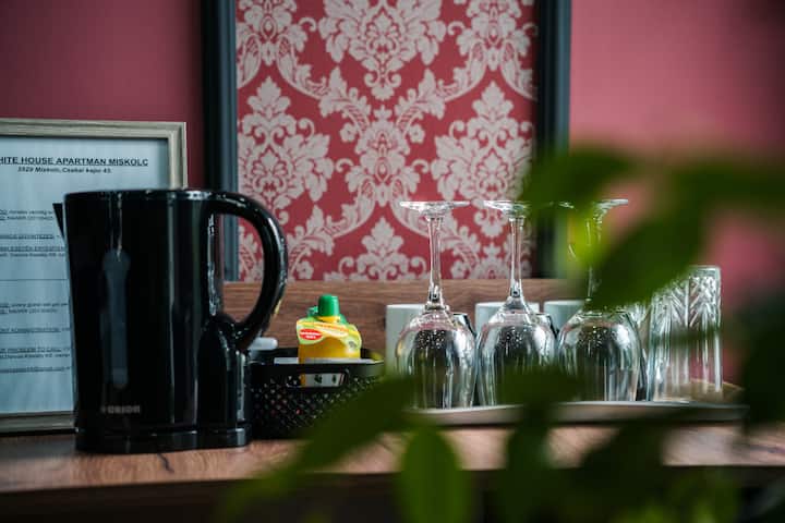 White House Apartman, Miskolc
Red Room - Miskolctapolca