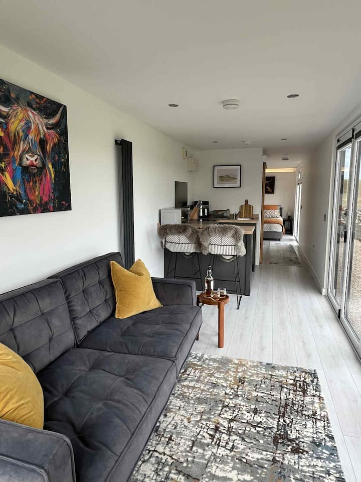 Shulista Croft Longhouse.  Isle Of Skye. - Skye