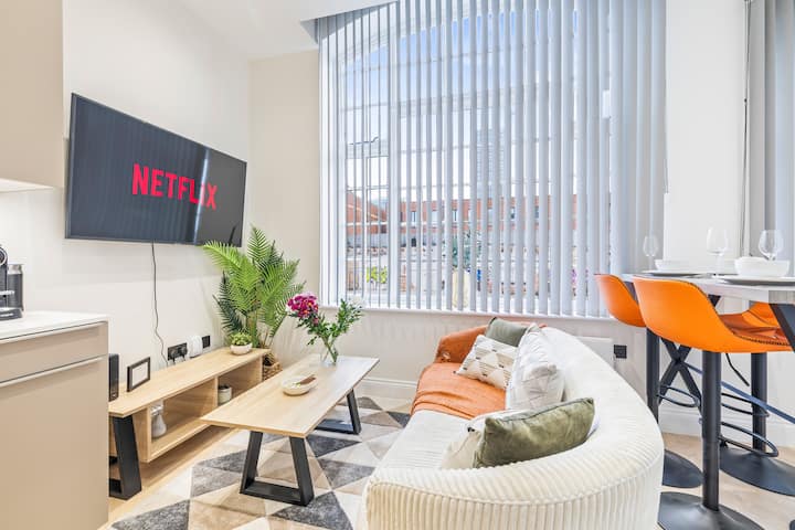 Central Jq 2-bed Apartment | Workspace | Sleeps 4 - Erdington - Birmingham 