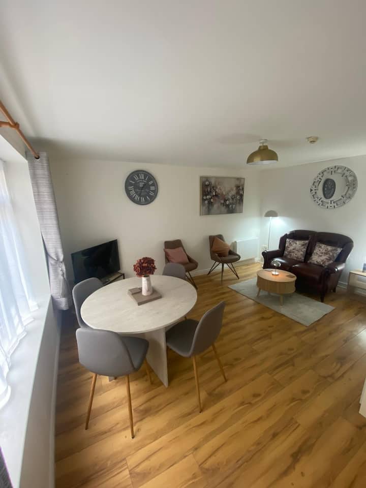 Comfortable 2 Bed Apartment In Town Center. - Killarney