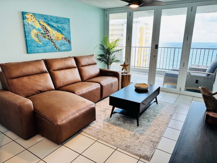 Renovated 3br Beachfront Condo At Playa Azul - Luquillo